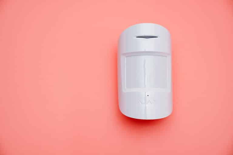 2 Ways To Achieve Closet Light Turns on When Door Opens - DIY Smart ...